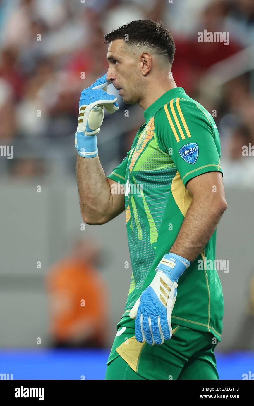 Argentina's goalkeeper Emiliano Martinez gestures during the Copa ...