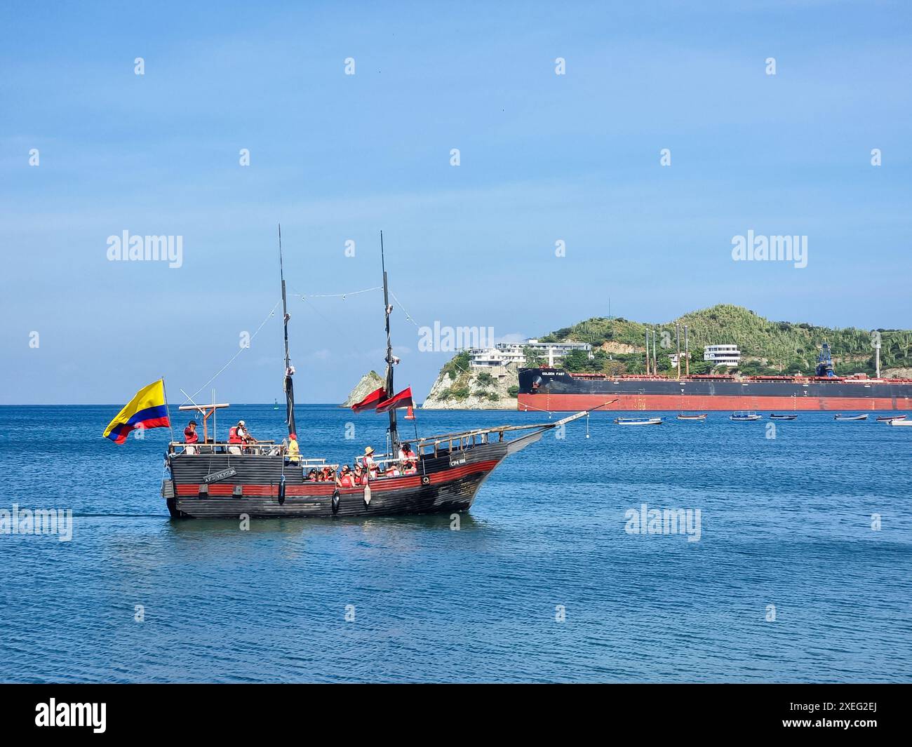 Colombia shipping port hi-res stock photography and images - Alamy
