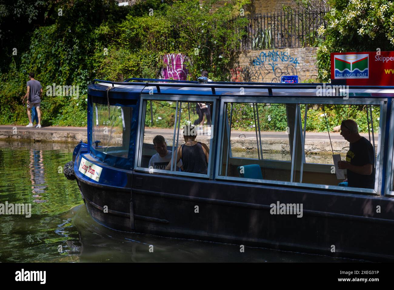 City Road lock along the Regent's Canal London Stock Photo - Alamy
