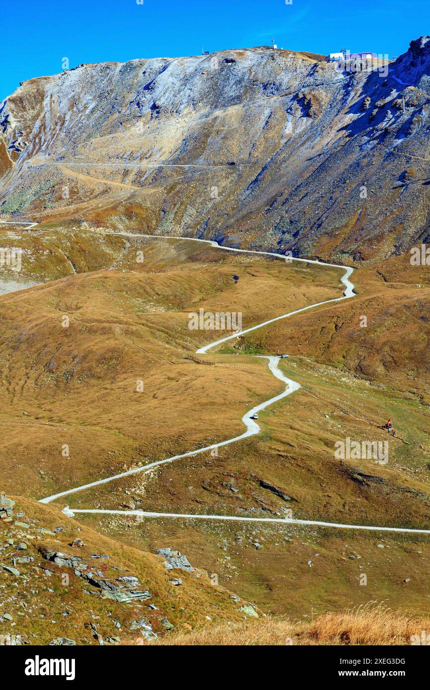 Famous curve hi-res stock photography and images - Alamy