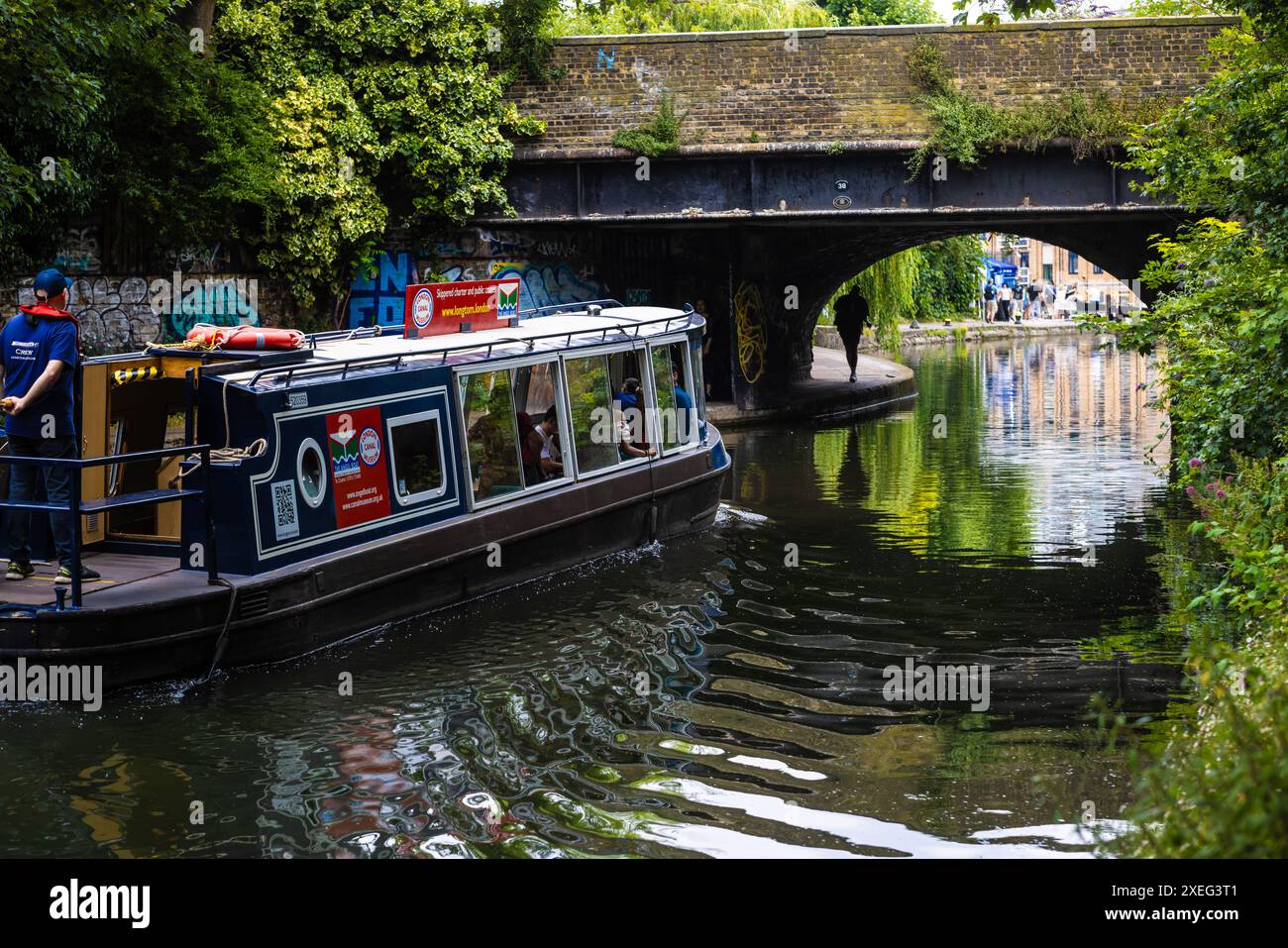 City Road lock along the Regent's Canal London Stock Photo - Alamy