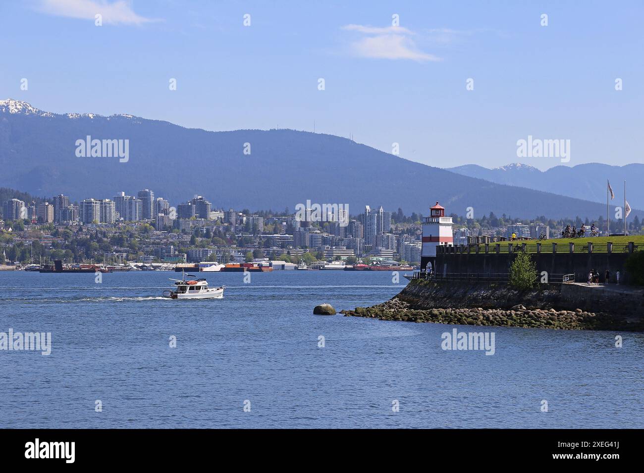 Brockton Point Lighthouse, Stanley Park, Vancouver, Burrard Inlet ...