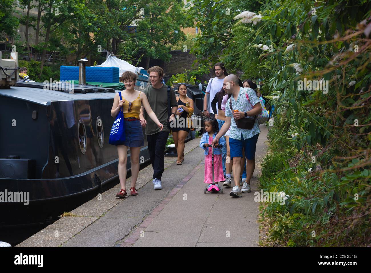 City Road lock along the Regent's Canal London Stock Photo - Alamy