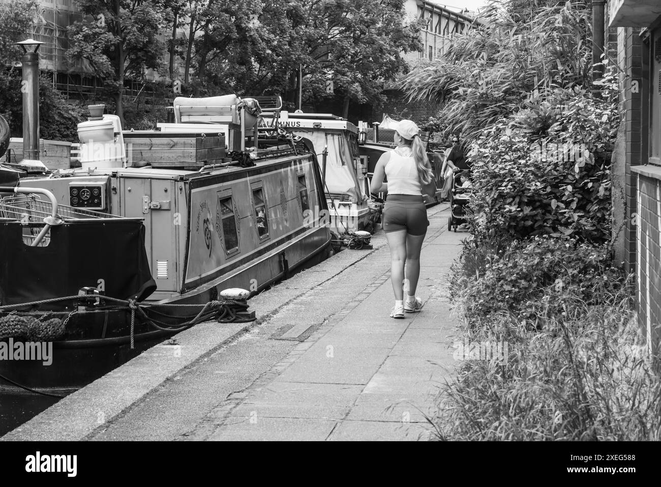 City Road lock along the Regent's Canal London Stock Photo - Alamy