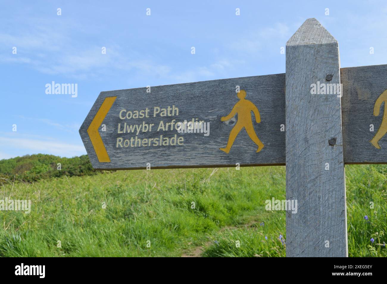 Bilingual Signage on the coastal footpath by Rotherslade Bay. Swansea ...