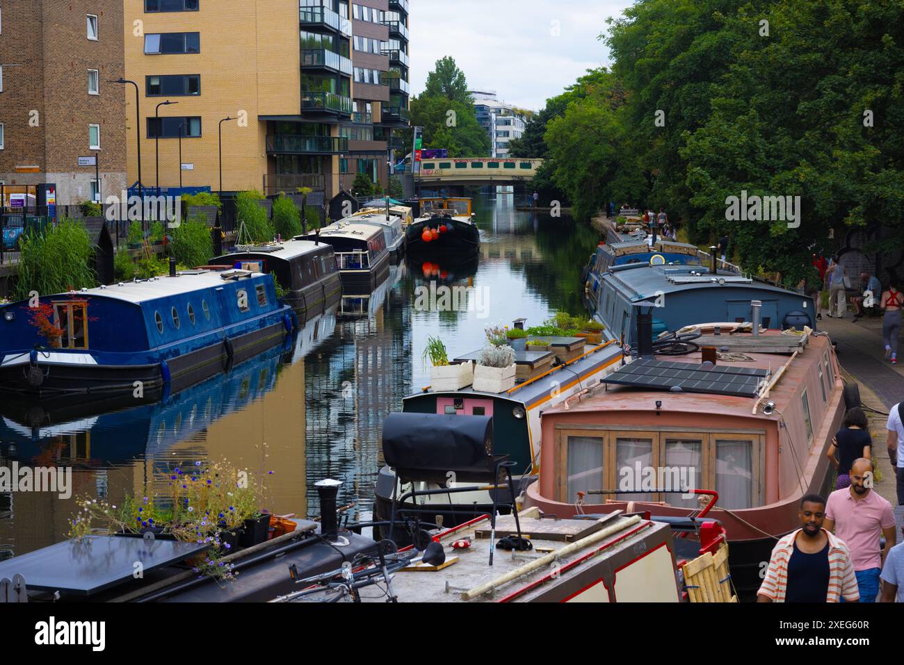 City Road lock along the Regent's Canal London Stock Photo - Alamy