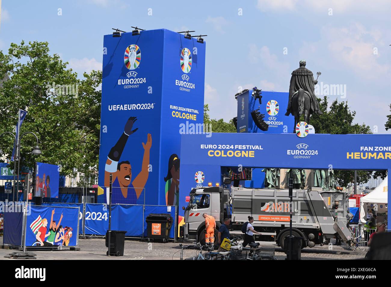 Eingang zur Fanzone bei der Fussball EM Euro2024 *** Entrance to the ...