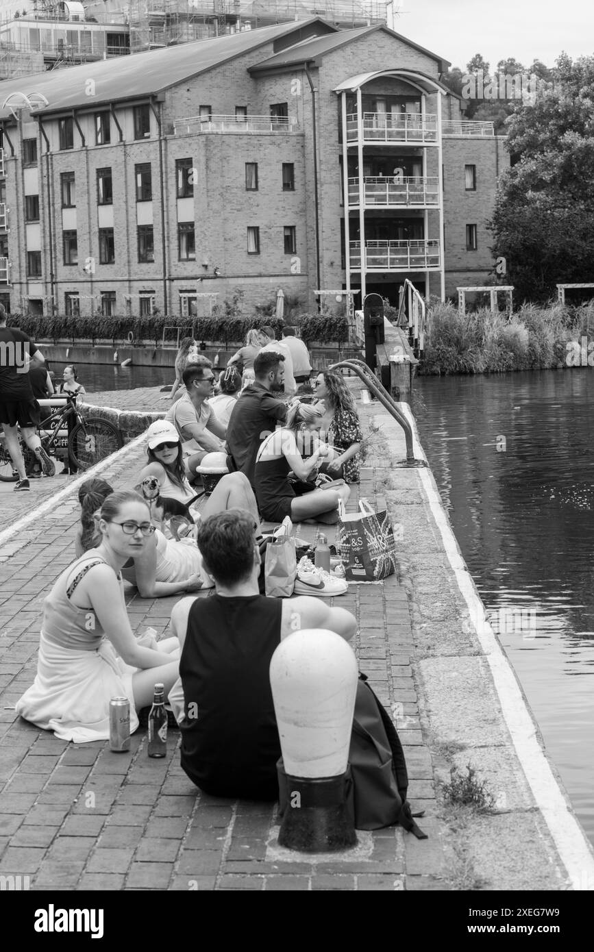 City Road lock along the Regent's Canal London Stock Photo - Alamy