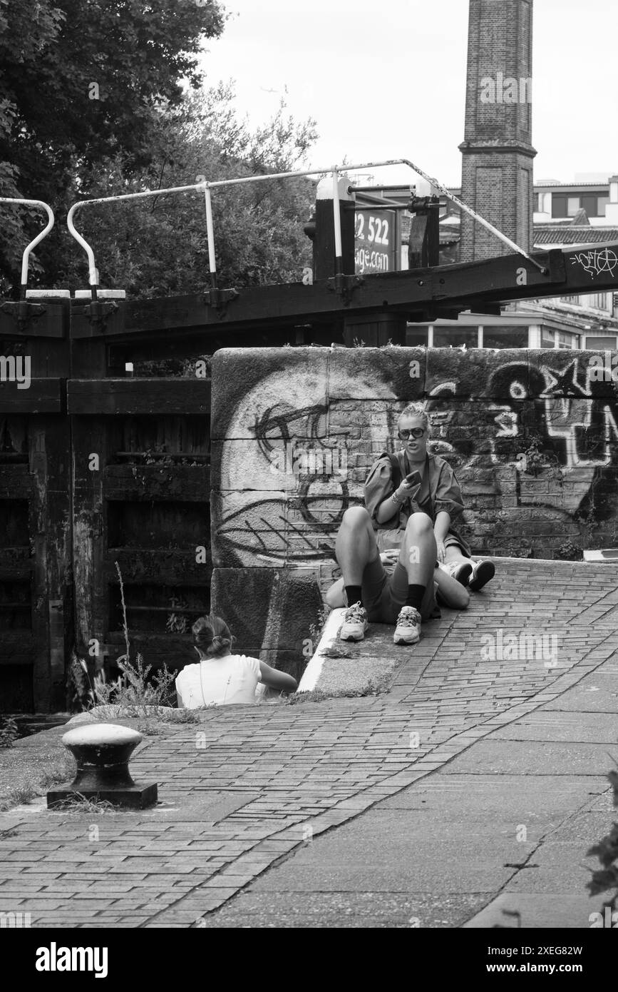 City Road lock along the Regent's Canal London Stock Photo - Alamy