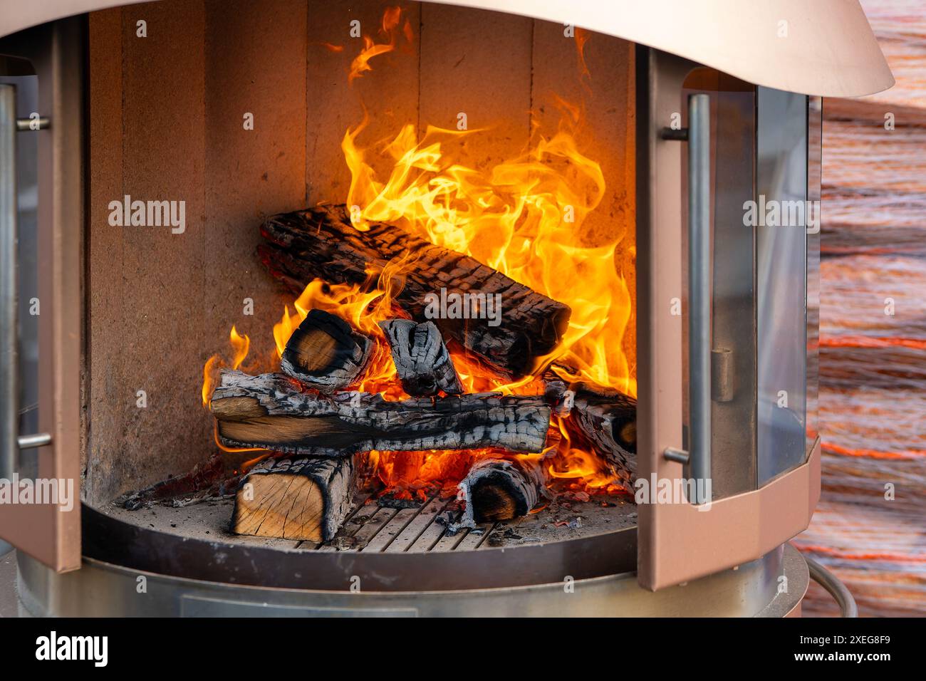 Metal flap hi-res stock photography and images - Alamy