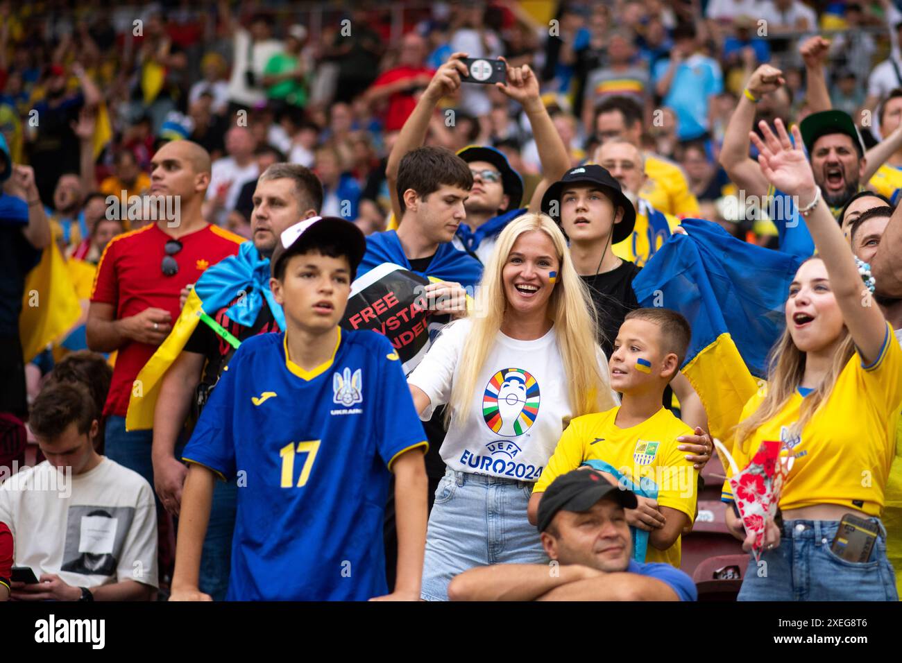 Fans der Ukraine, GER, Ukraine (UKR) vs Belgium (BEL), Fussball ...