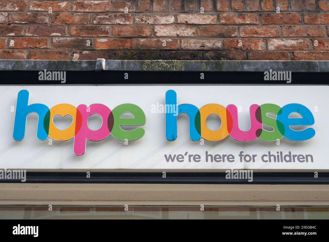 Second hand logo hi-res stock photography and images - Alamy