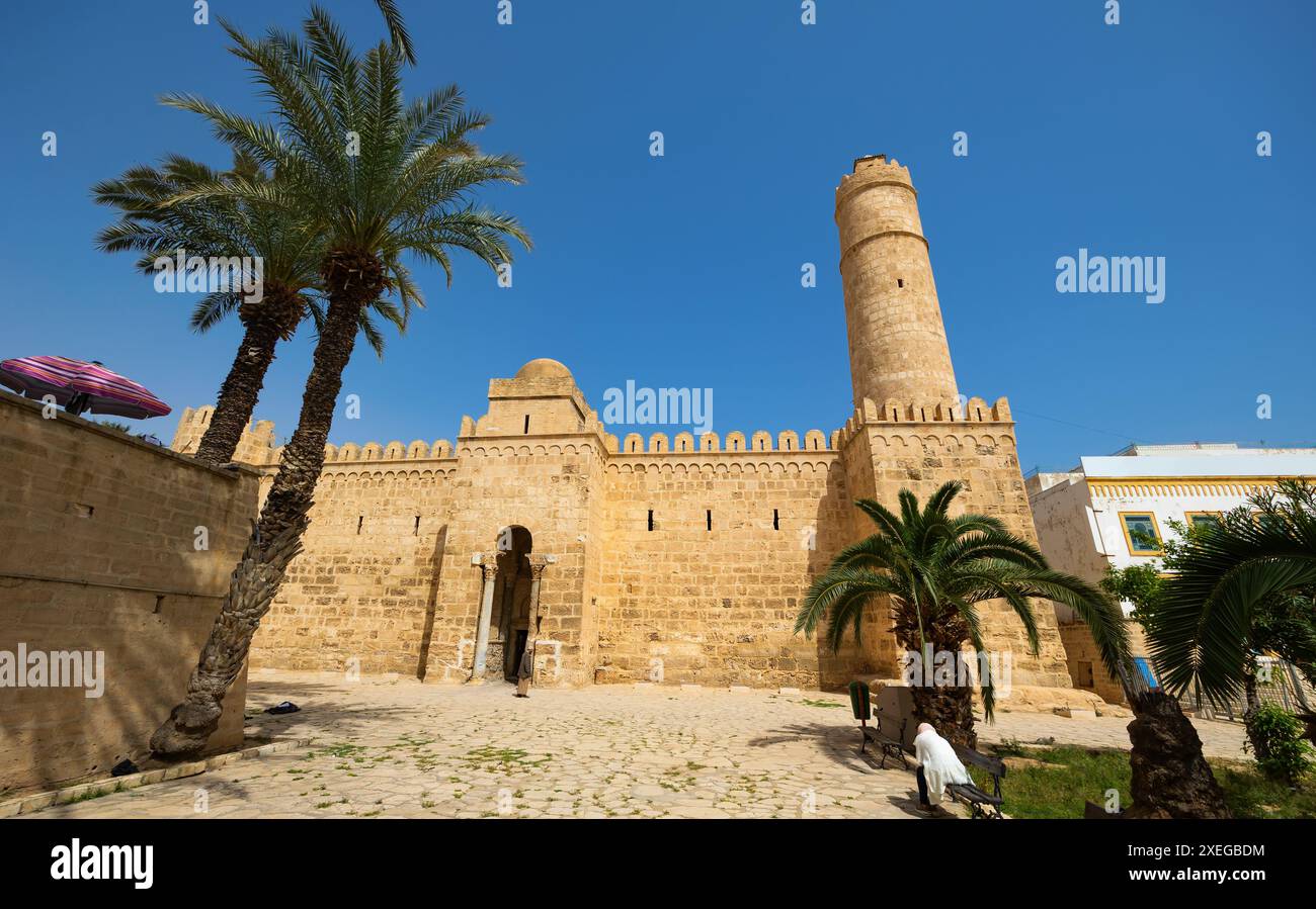 Side view of medieval medina in Sousse and Great Mosque, Tunisia Stock ...