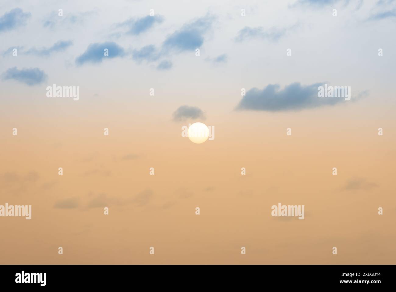 Big sun hi-res stock photography and images - Alamy