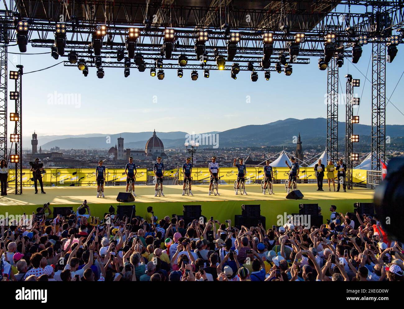 Team lease hi-res stock photography and images - Alamy