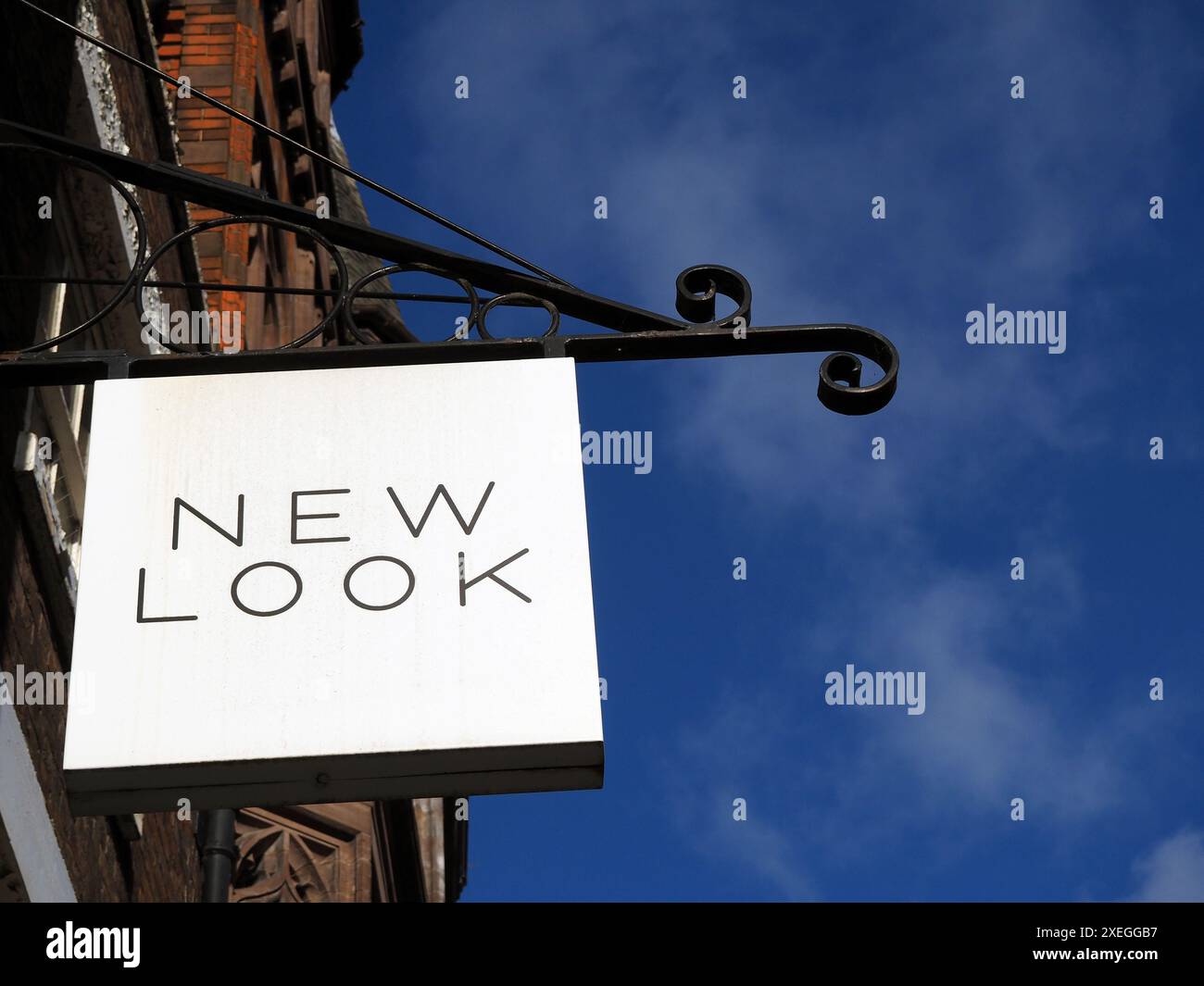 Sign above the New Look fashion store in Cheshire England Stock Photo ...