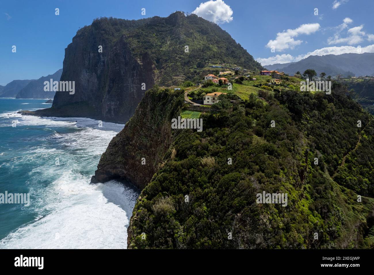 Aerial view coast atlantic ocean hi-res stock photography and images ...