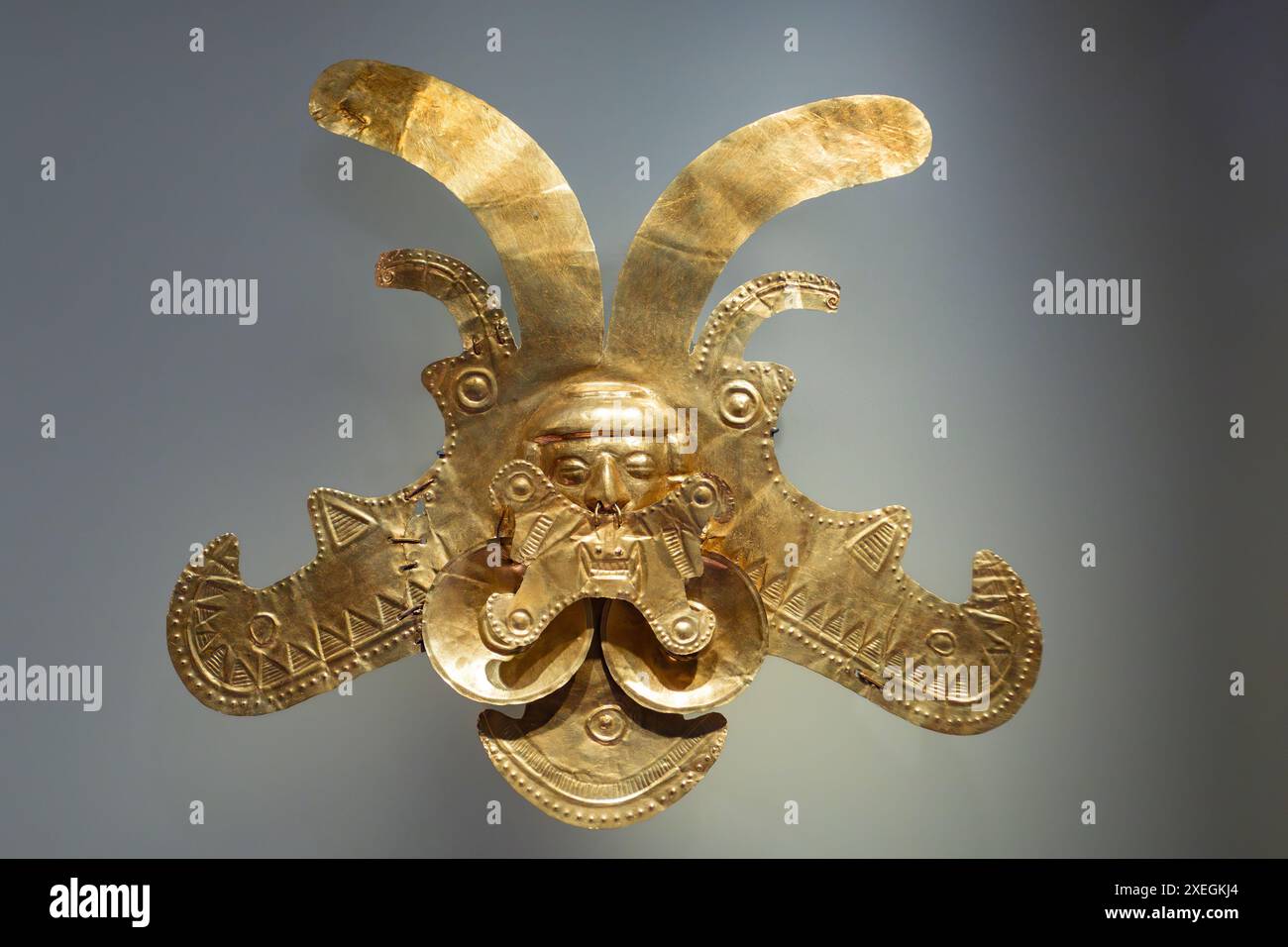 Pre-Columbian gold artifact in the Museo del Oro. Famous Gold Museum ...