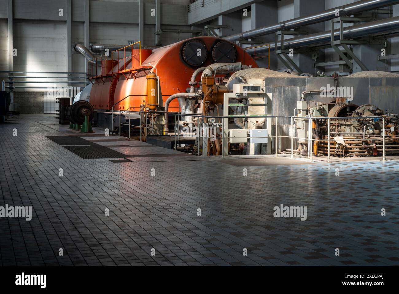 Turbine and generator in a coal-fired power plant Stock Photo - Alamy