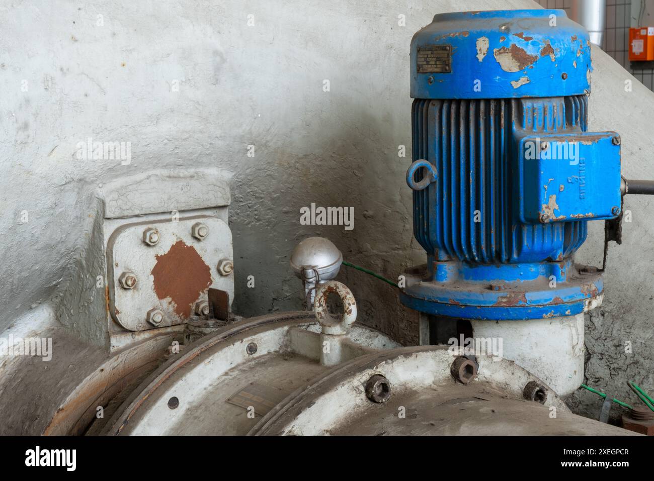 Turbine and generator in a coal-fired power plant Stock Photo - Alamy