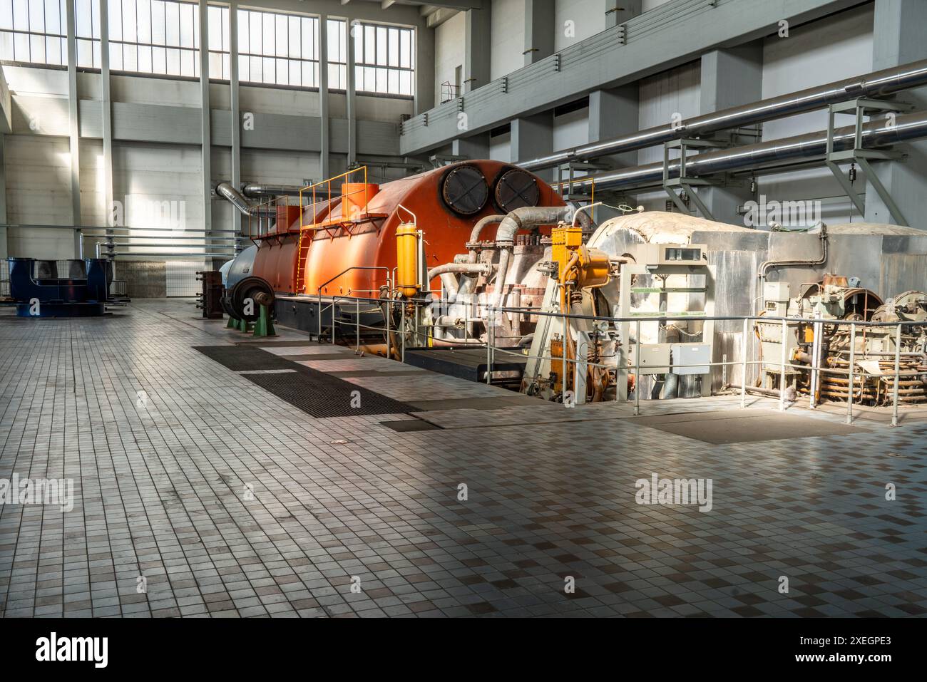 Turbine and generator in a coal-fired power plant Stock Photo - Alamy