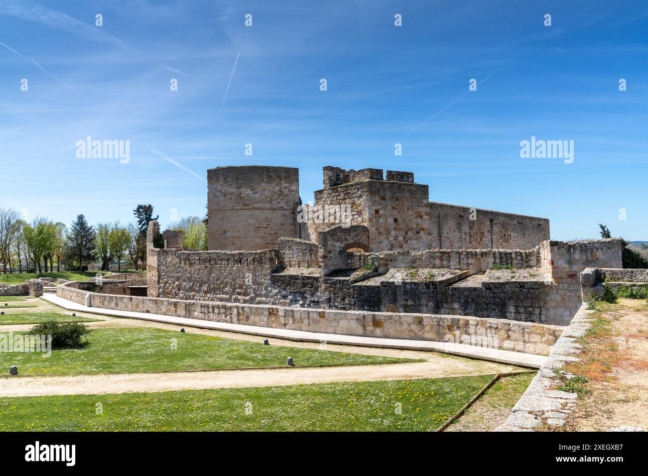View of the Zamora Castle in the historic city center Stock Photo - Alamy