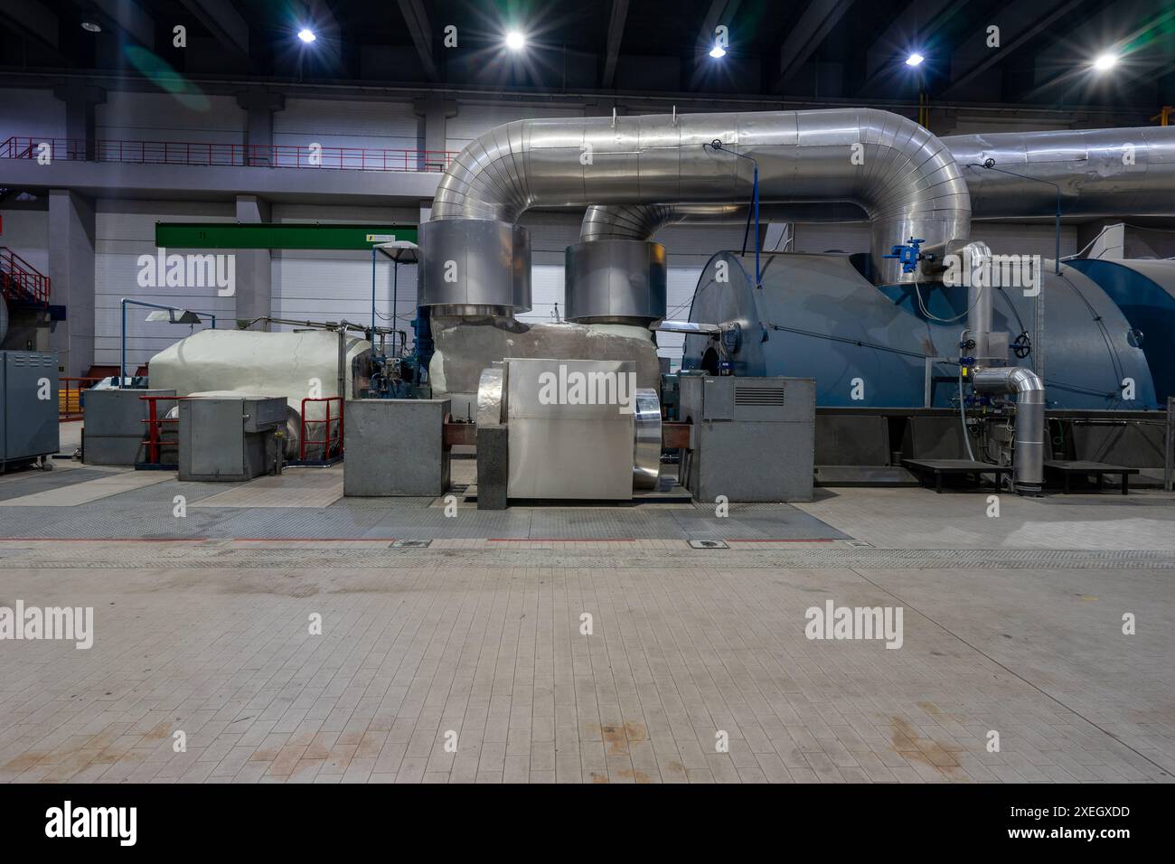 Turbine and generator in a coal-fired power plant Stock Photo - Alamy