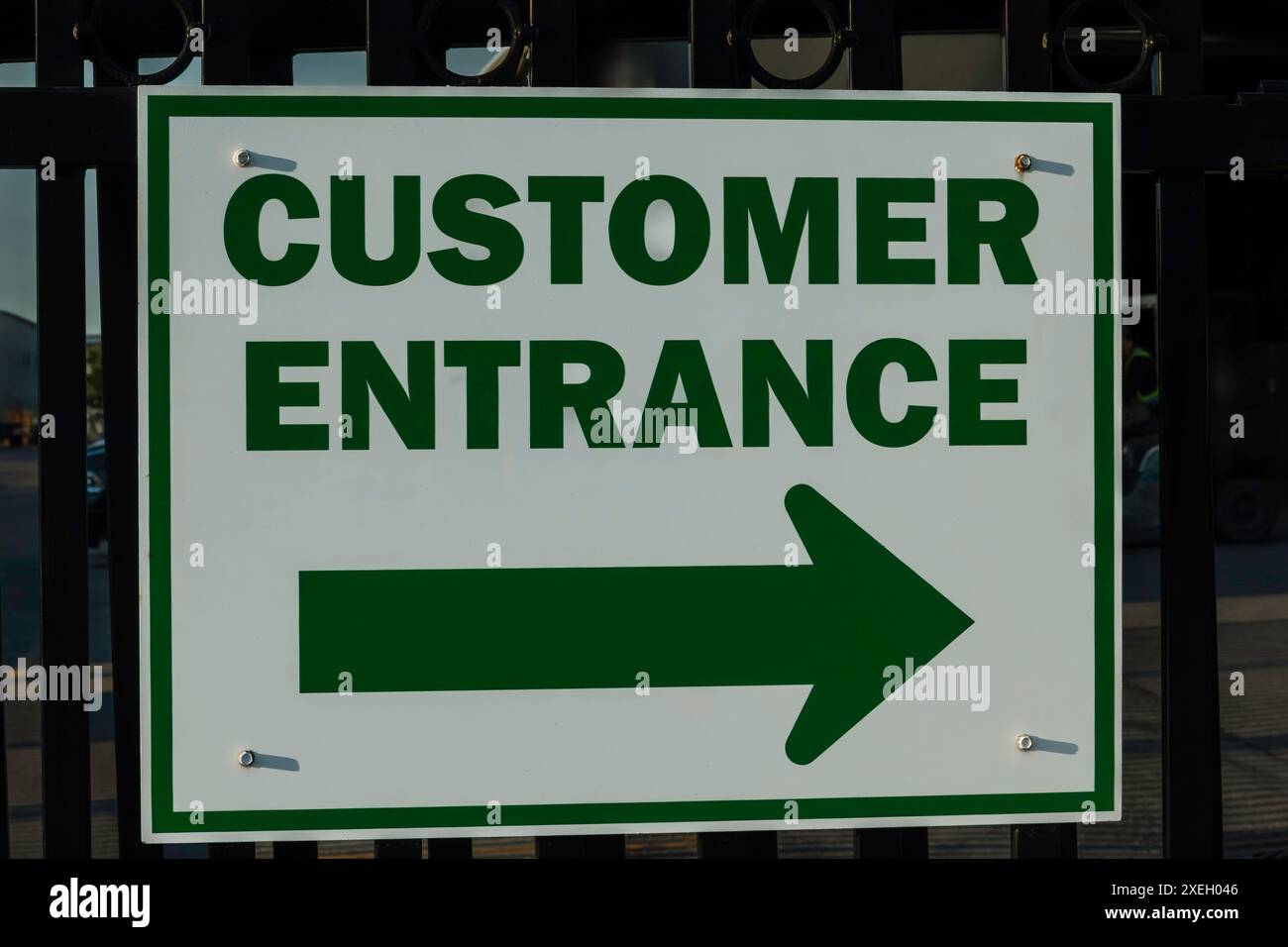 customer entrance sign Stock Photo - Alamy
