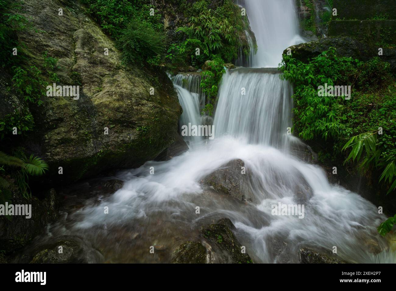 Paglajhora waterfall , famous waterfall in monsoon, at Kurseong ...