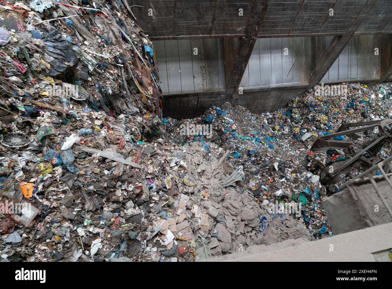 Energy bunker hi-res stock photography and images - Alamy