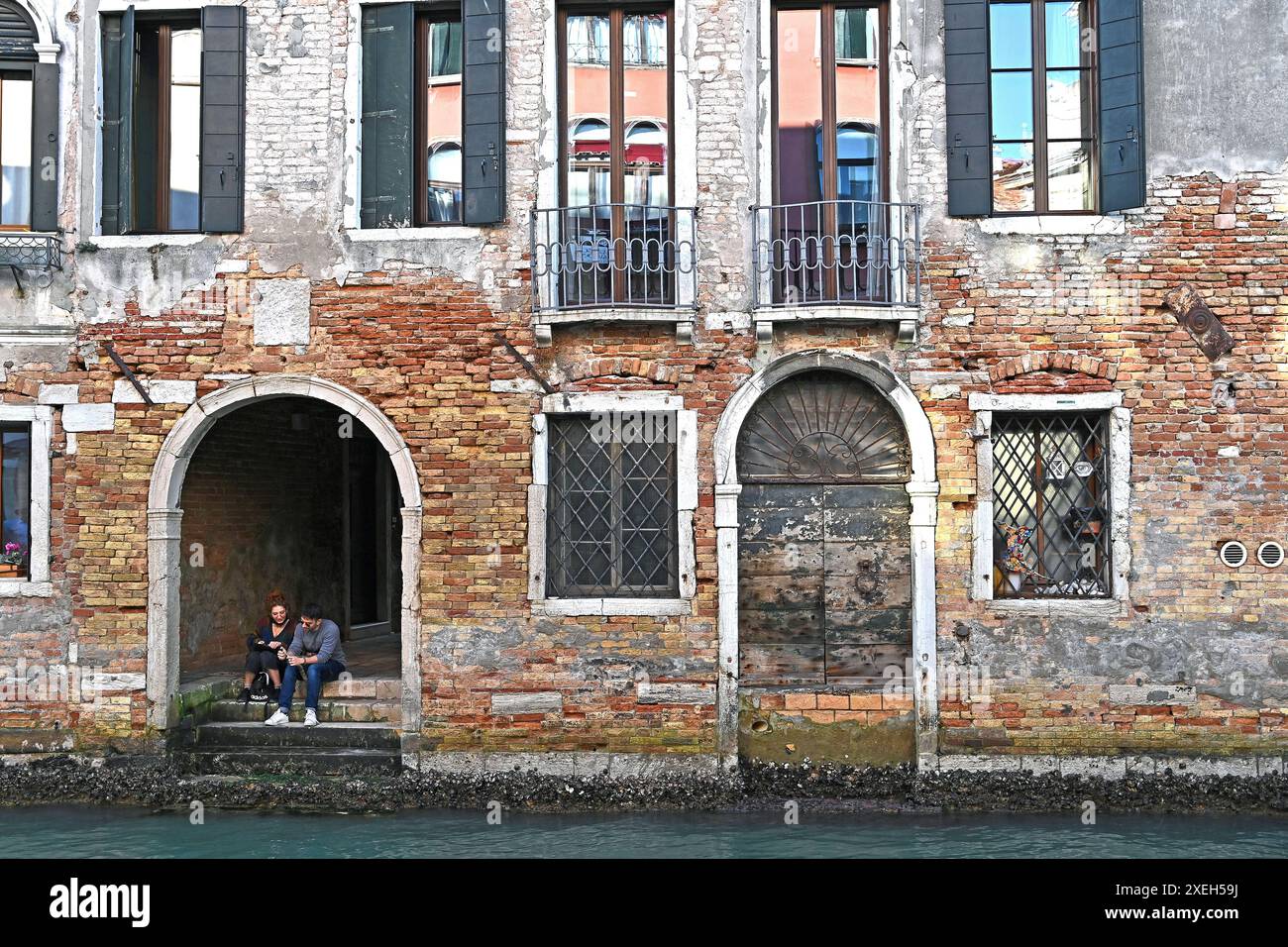 Venezia italy calle chiesa hi-res stock photography and images - Alamy