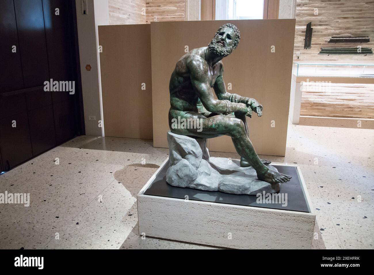 Ancient Roman bronze statue Il Pugile in riposo (Boxer at rest) from IV ...