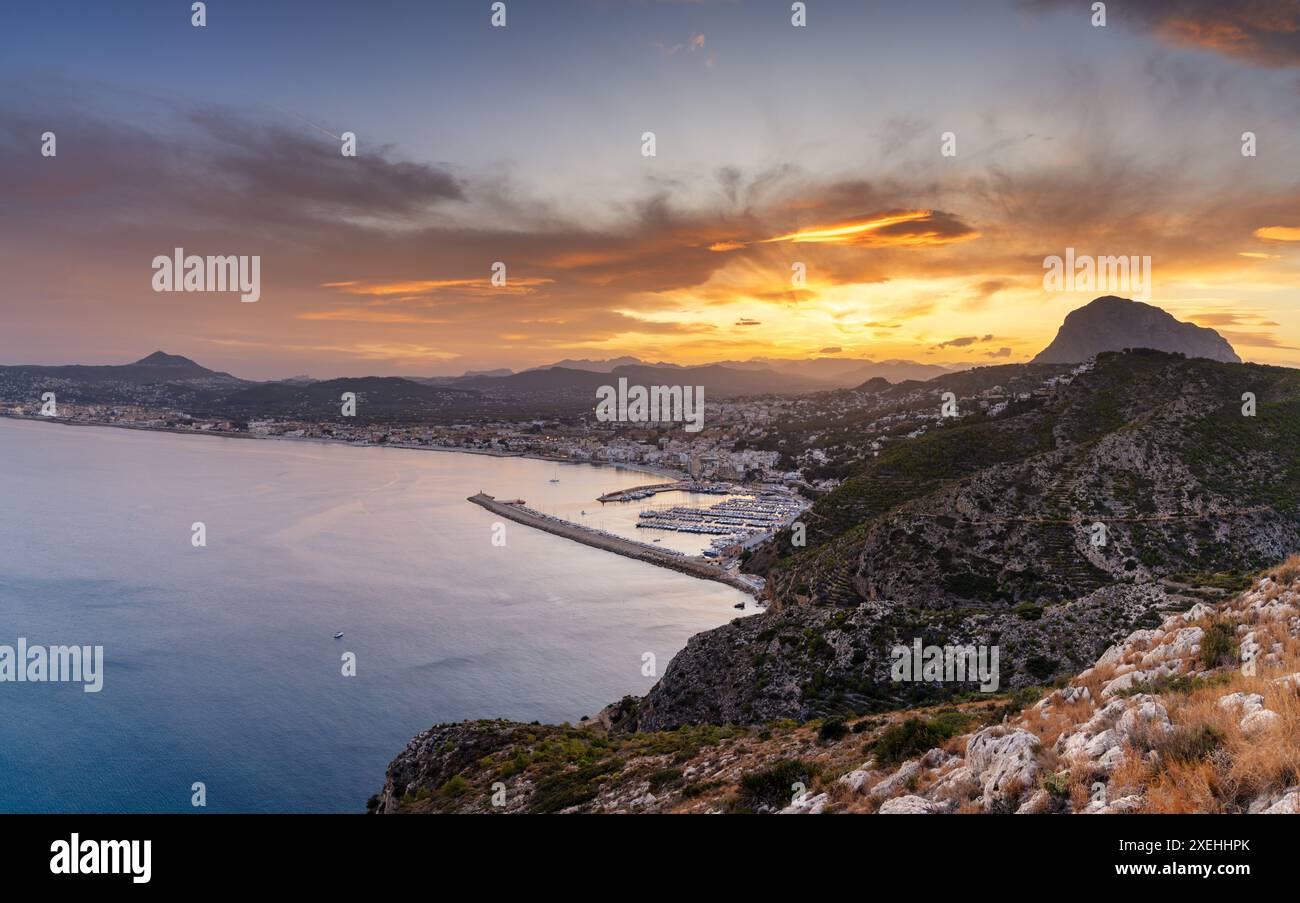 Massis del caroig hi-res stock photography and images - Alamy