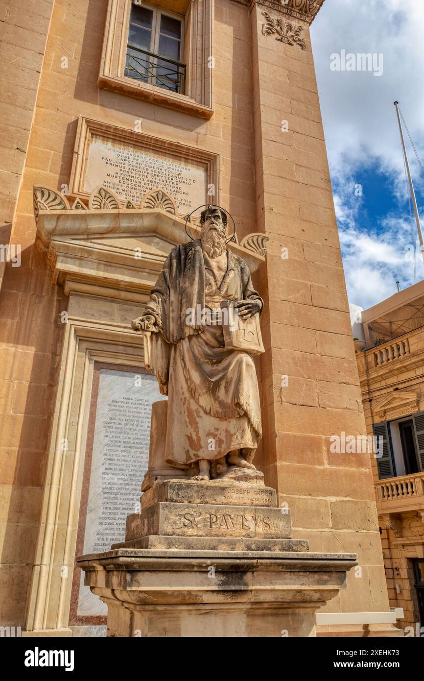 Statue in front of majestic Dome, The Rotunda of Mosta, Malta Stock ...