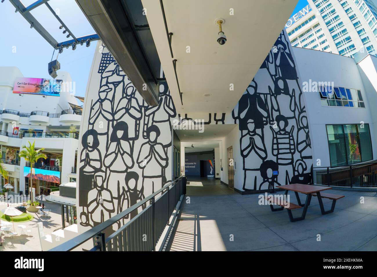 Los Angeles, California - April 10, 2024: Artistic mural on the ...