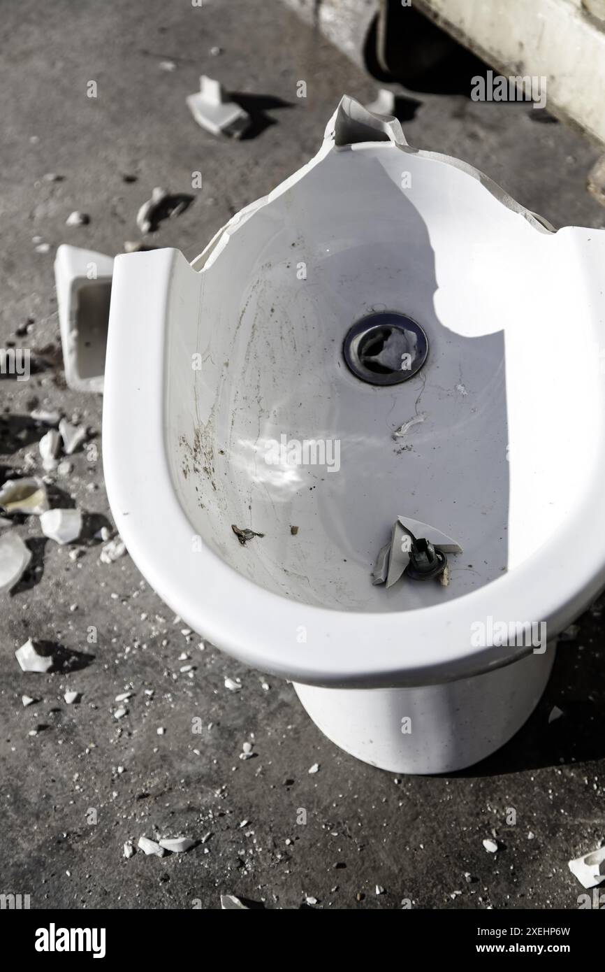 Detail of old and used toilet bowl, dirt and destruction Stock Photo ...