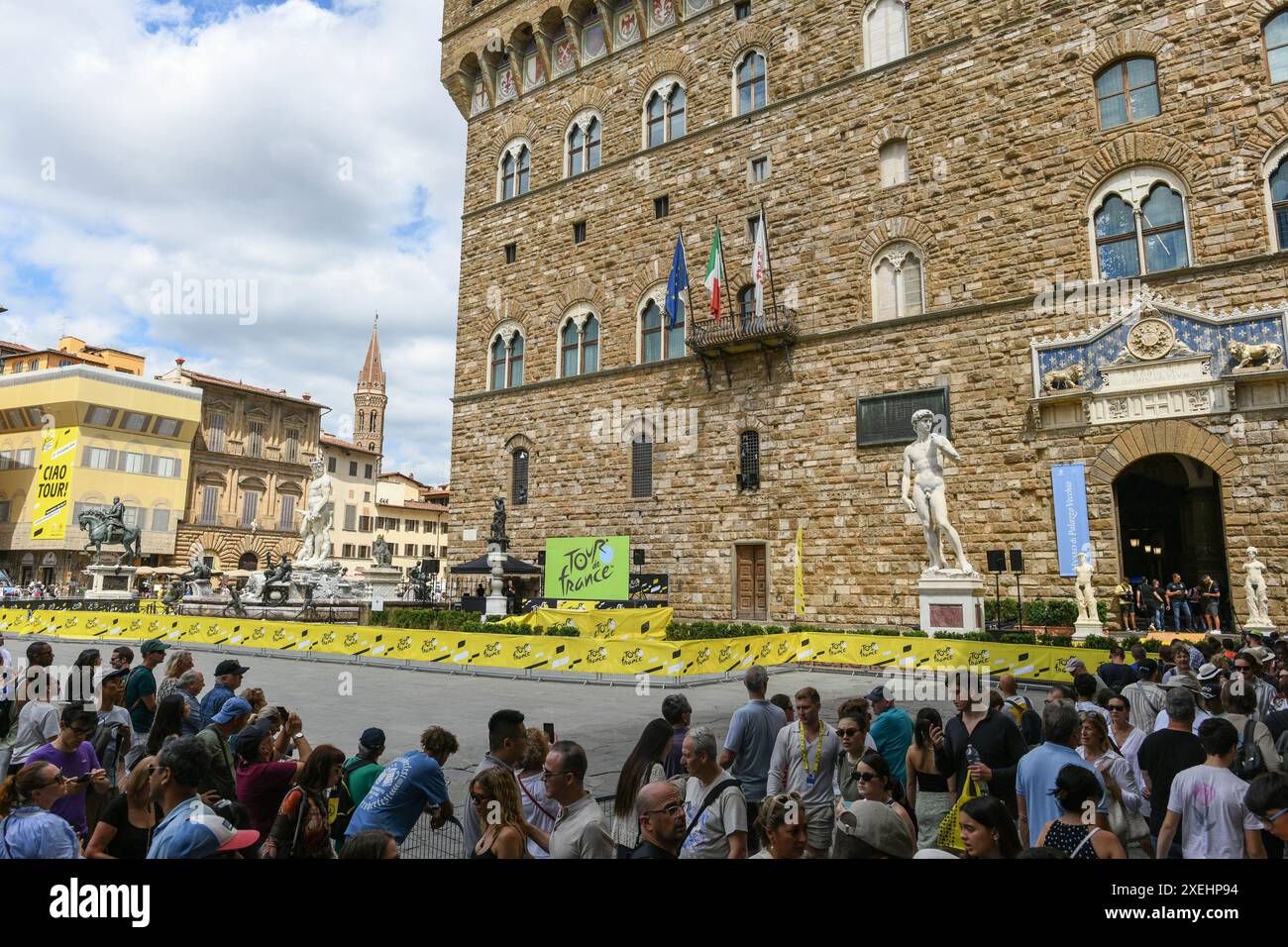 Tour de France 2024 Grand Depart Florence Piazza Signoria and Palazzo ...