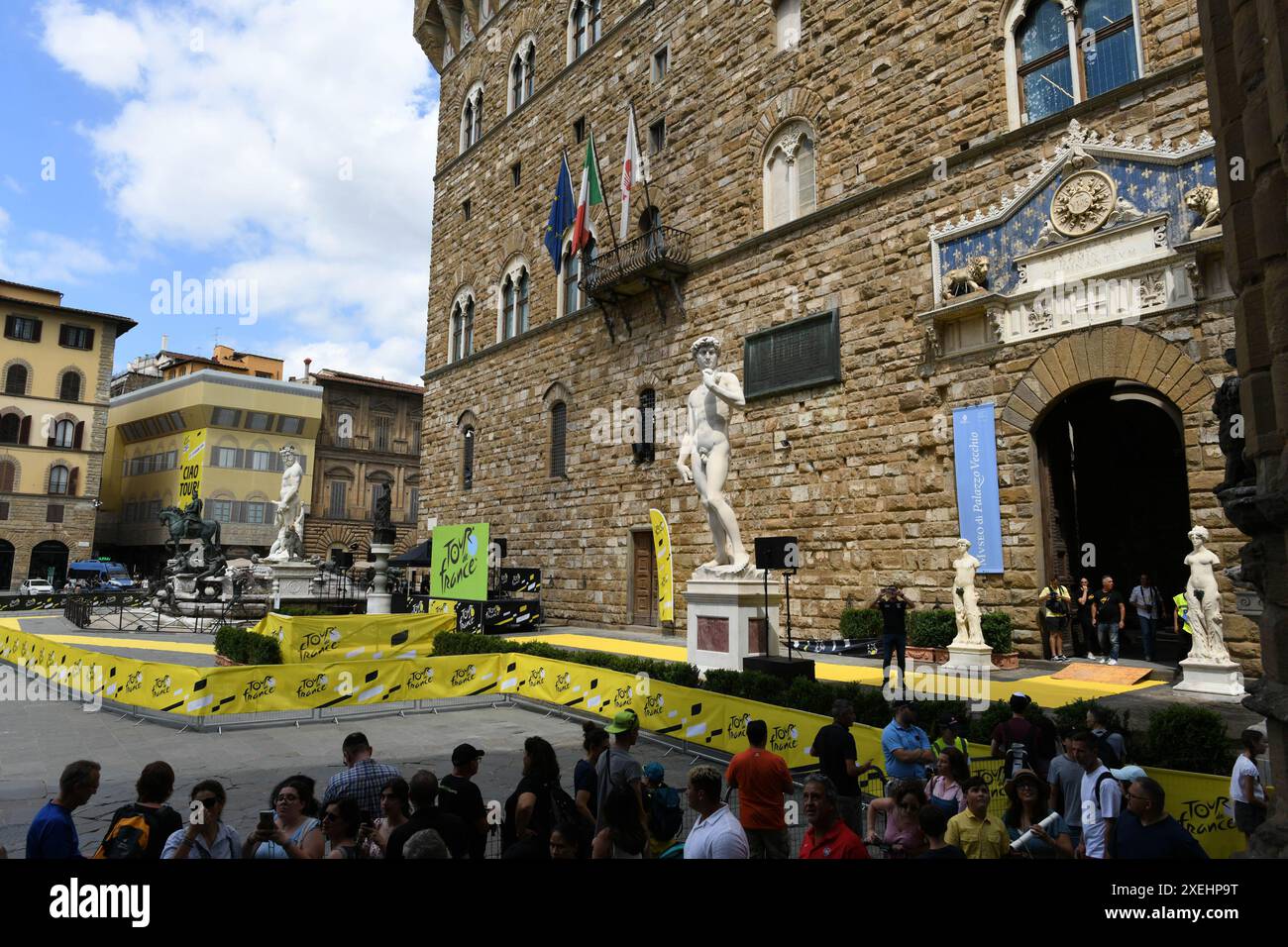 Tour de France 2024 Grand Depart Florence Piazza Signoria and Palazzo ...