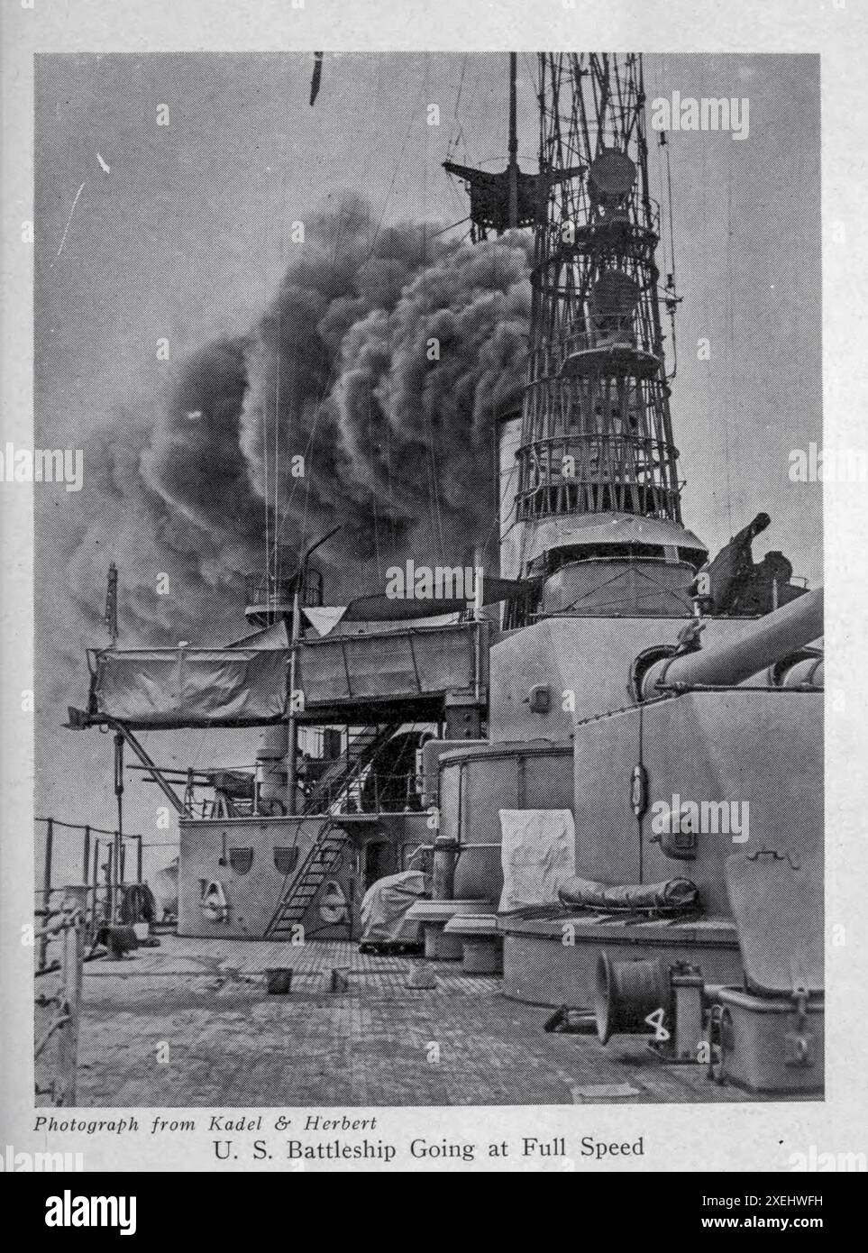 Man of war battleship warship hi-res stock photography and images - Alamy
