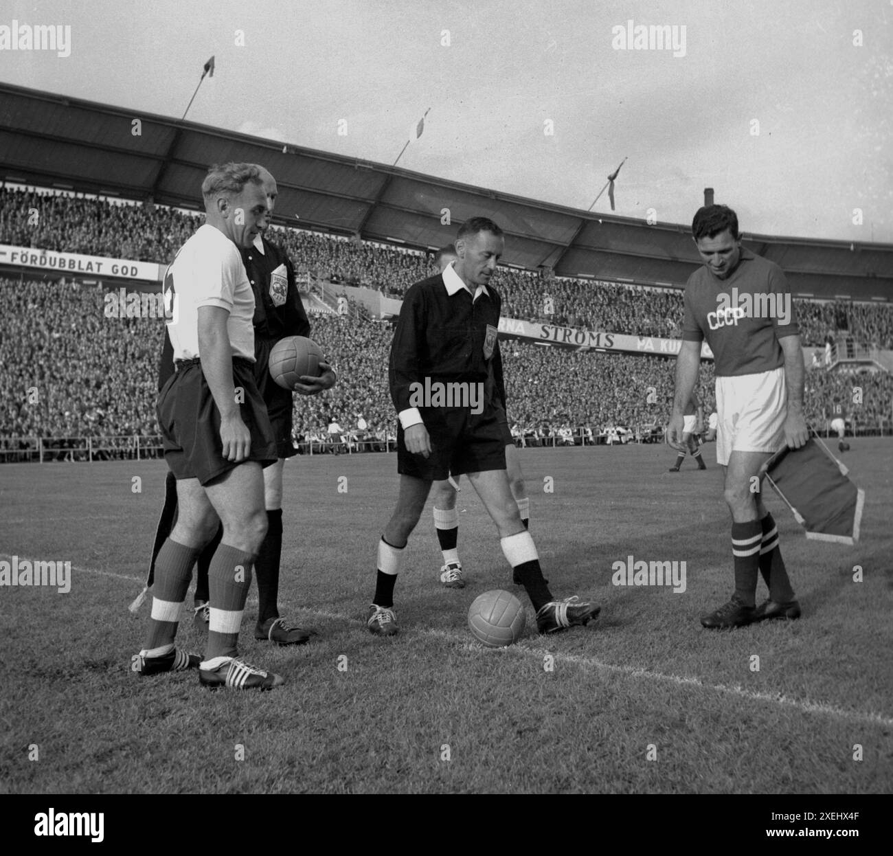 World cup 1958 sweden soviet union hi-res stock photography and images ...