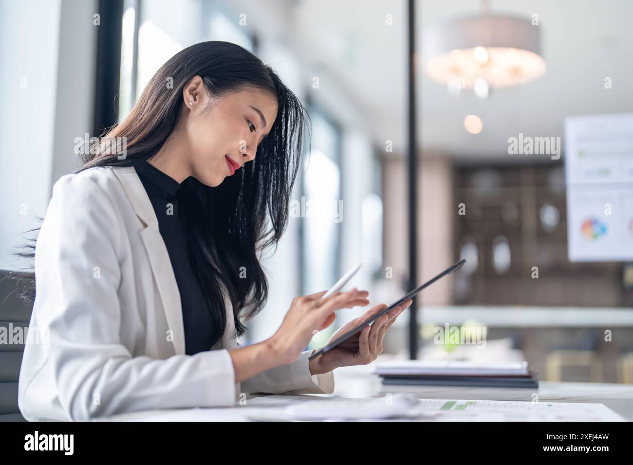 Beautiful asian doctor Education professionÂ doctor in white uniform ...