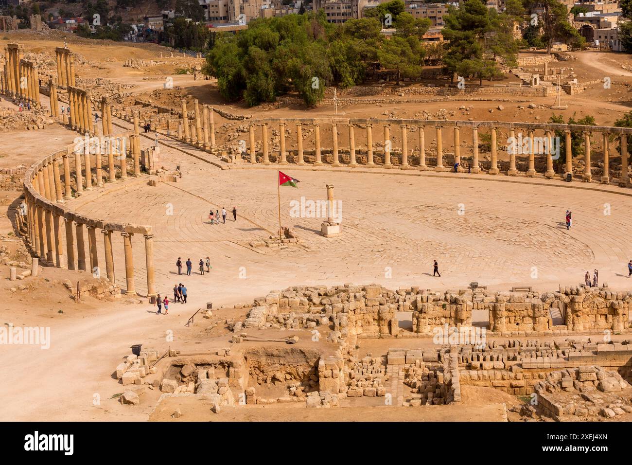 Roman ruins in jordanian city hi-res stock photography and images - Alamy
