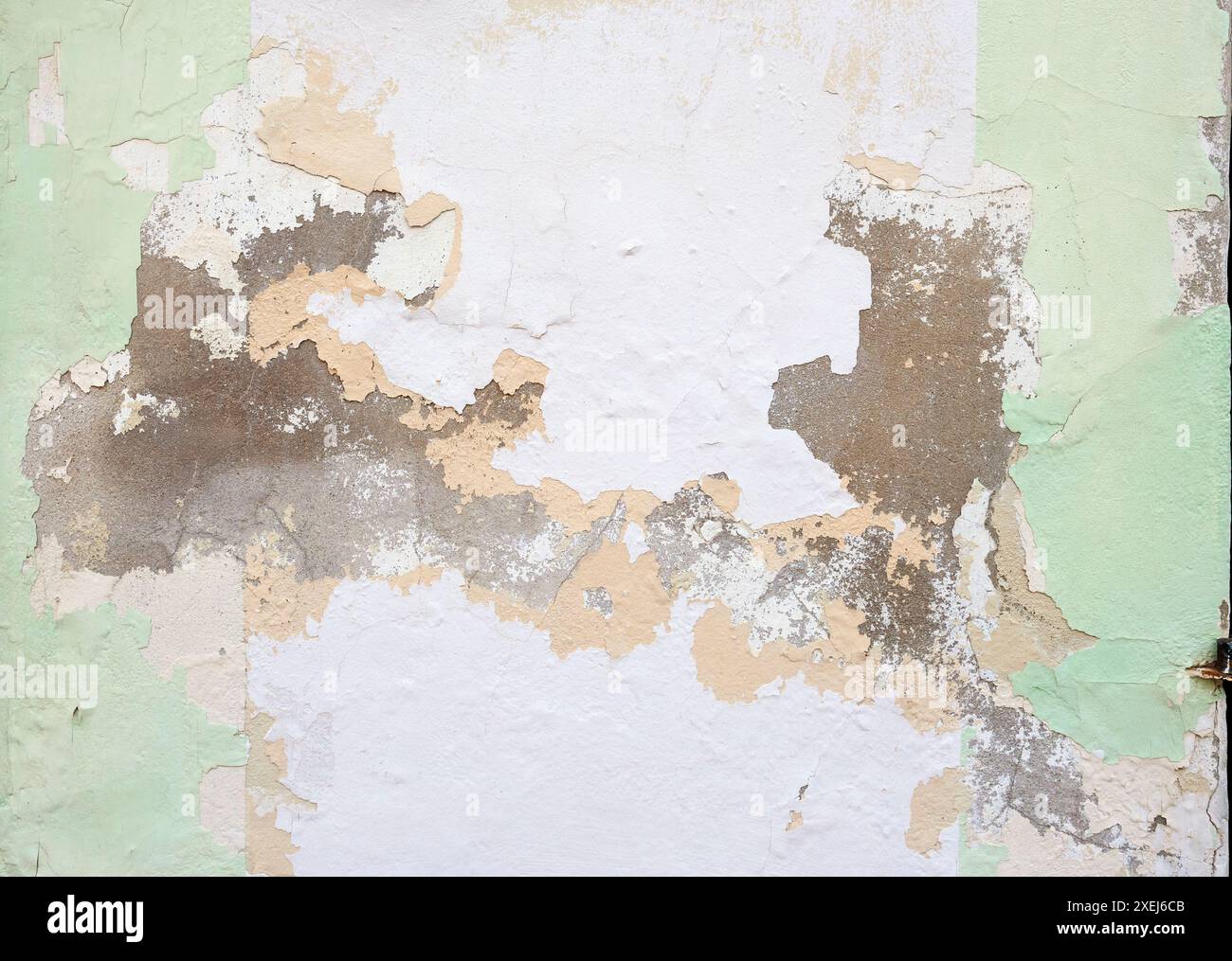Peeling plaster hi-res stock photography and images - Alamy