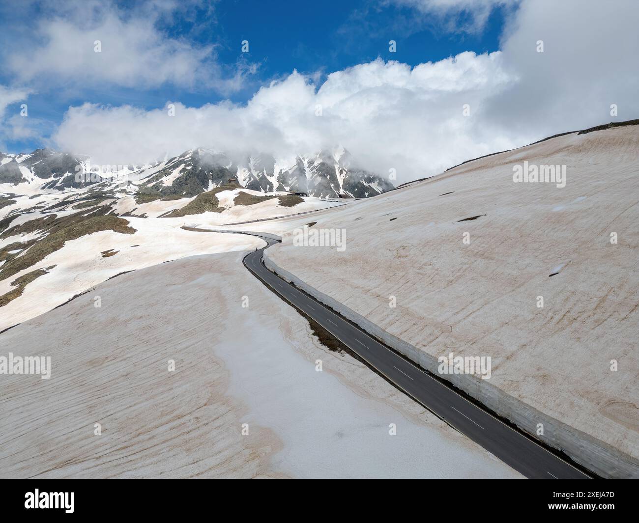 Mountain pass timmelsjoch hi-res stock photography and images - Alamy