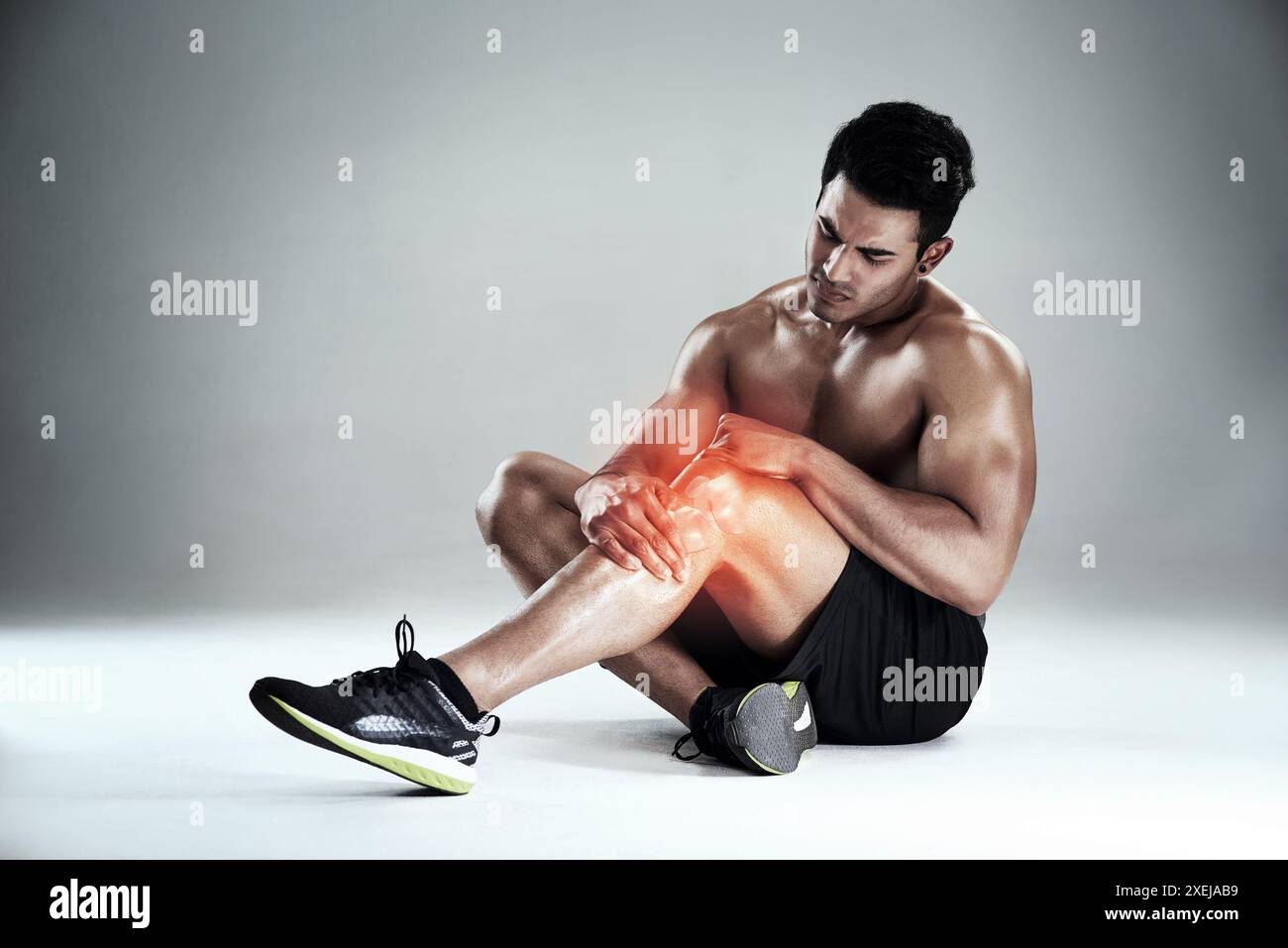 Body builder male legs hi-res stock photography and images - Alamy