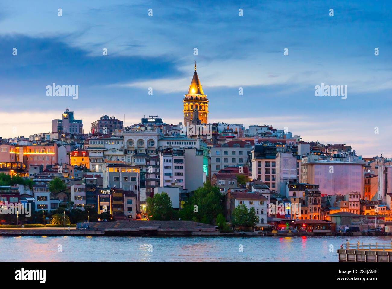 Old istanbul at night hi-res stock photography and images - Alamy