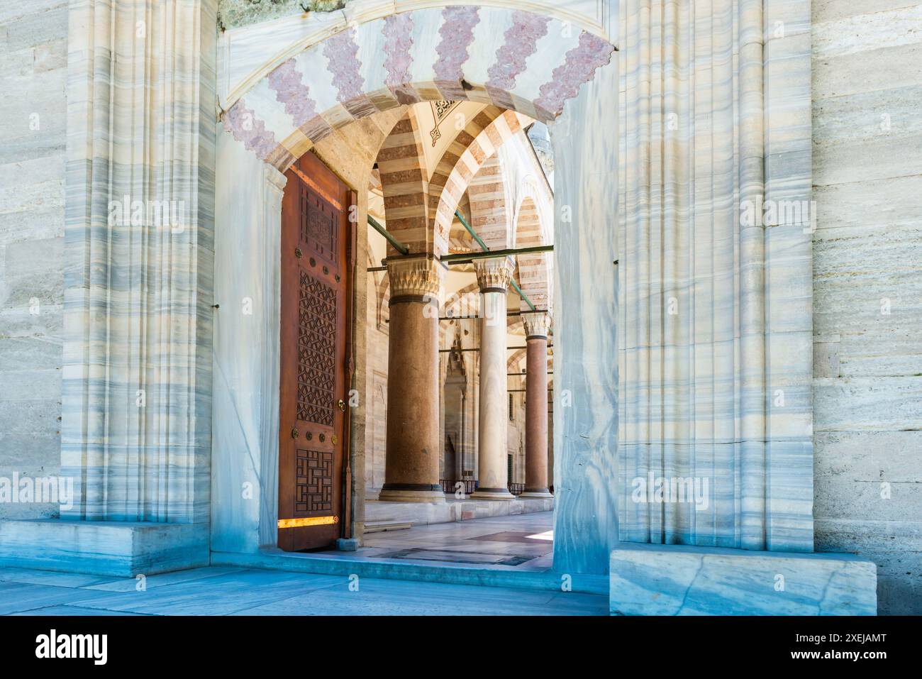Historical grand mosque istanbul hi-res stock photography and images ...