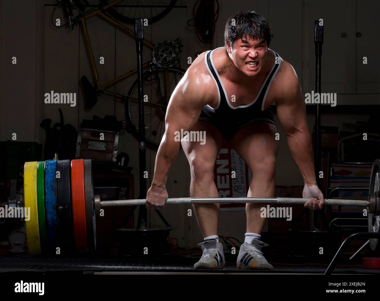 Heavy weight lifter hi-res stock photography and images - Alamy