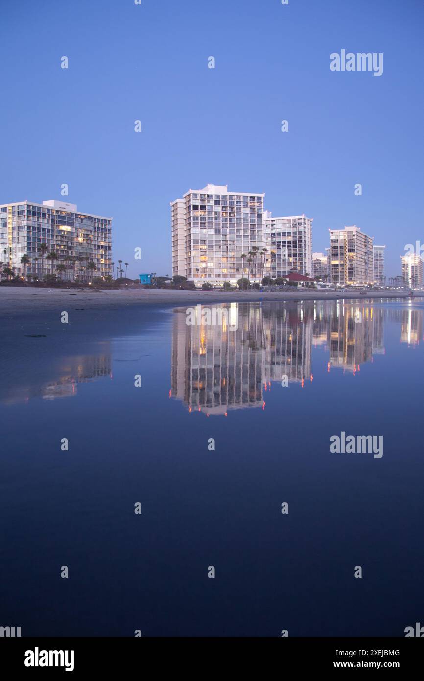 High rise condo buildings hi-res stock photography and images - Alamy