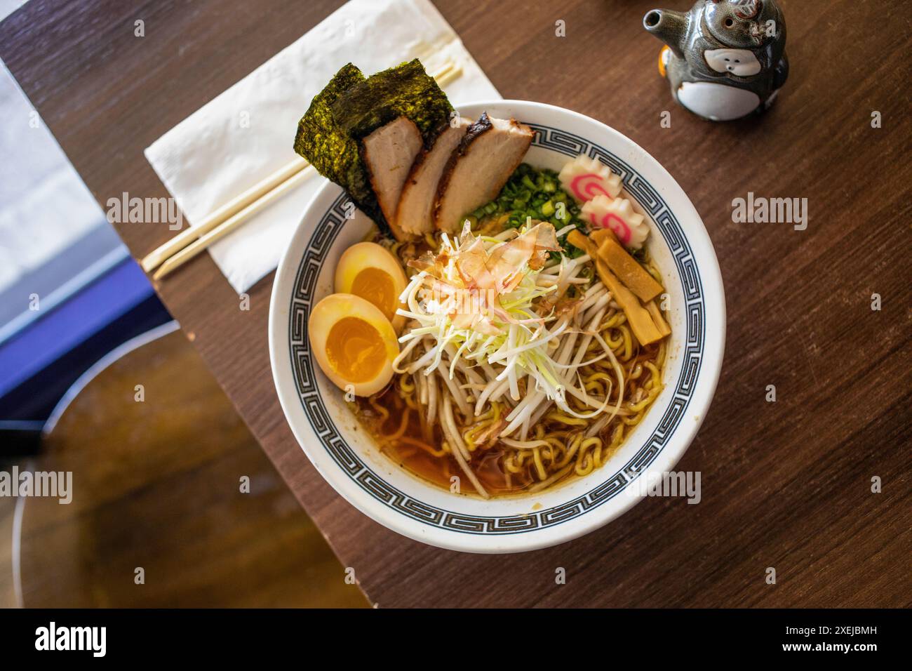 Bowl of Japanese style ramen overhead Stock Photo - Alamy
